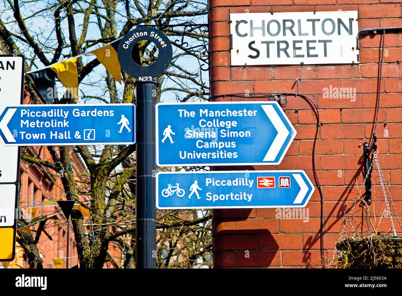 Manchester direction signs hi-res stock photography and images - Alamy