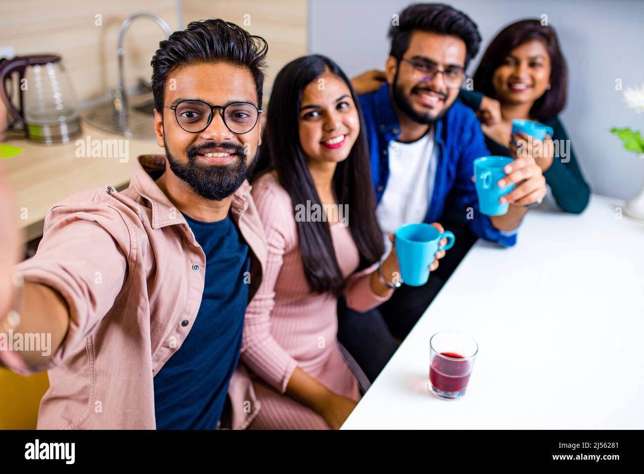 Indian women chat hi-res stock photography and images - Alamy
