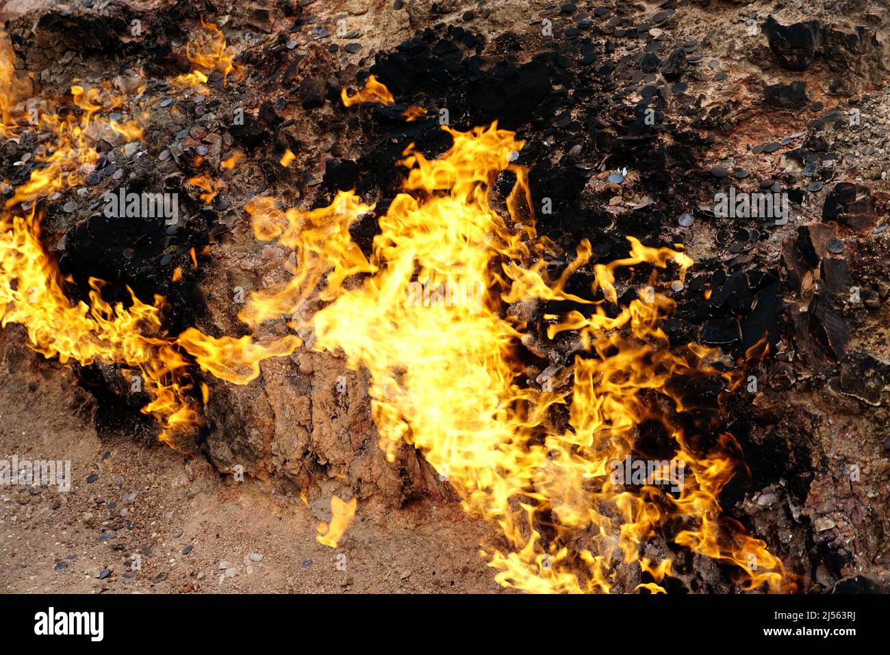 Yanar Dag (burning mountain, brennender Berg, égő hegy), Absheron ...