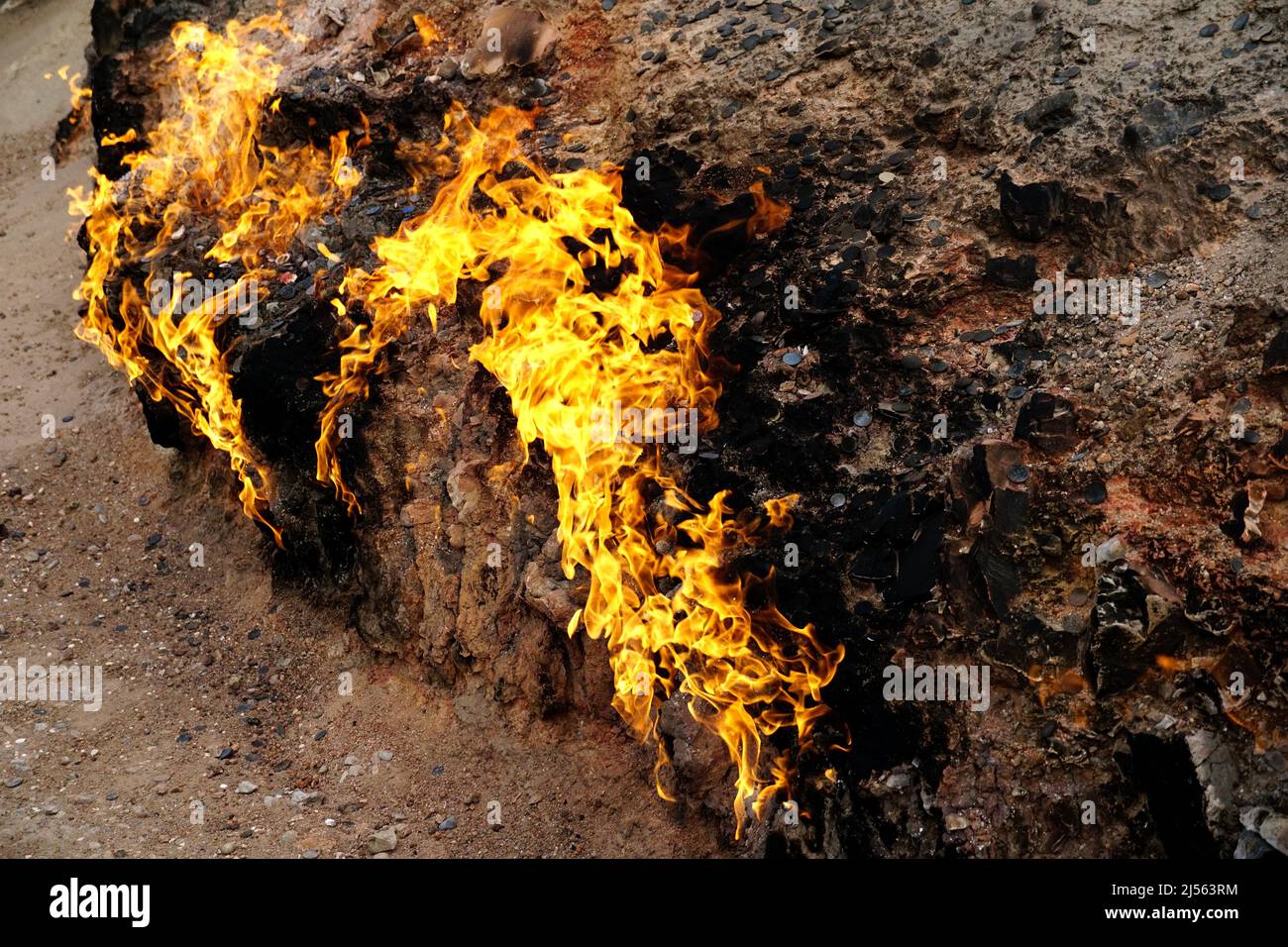 Yanar Dag (burning mountain, brennender Berg, égő hegy), Absheron ...