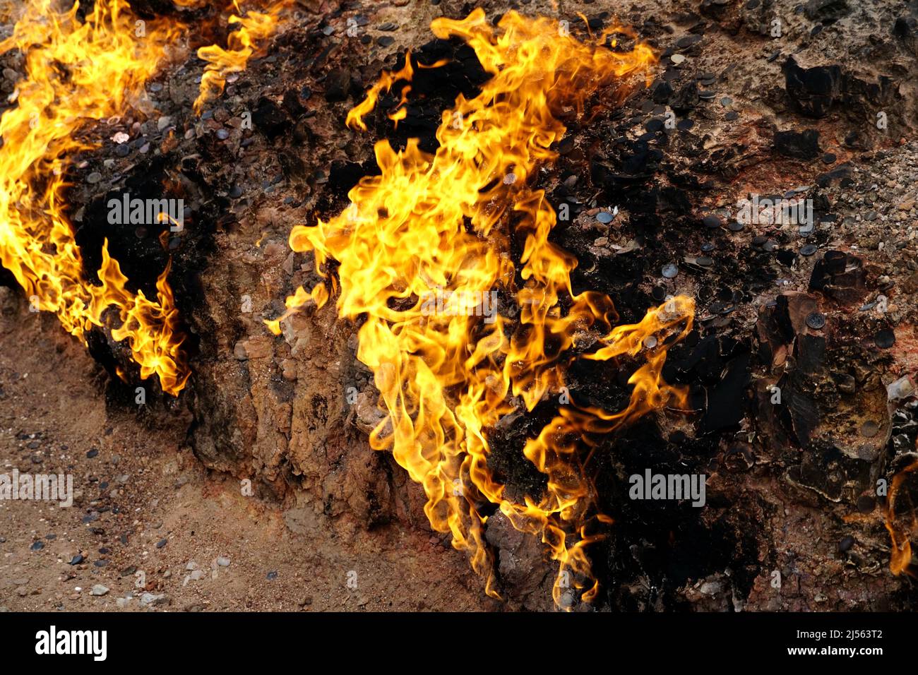 Yanar Dag (burning mountain, brennender Berg, égő hegy), Absheron ...