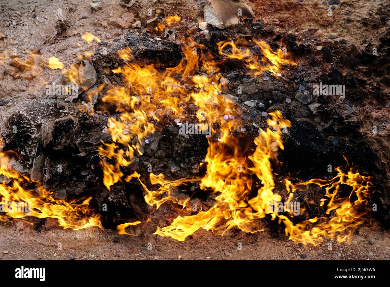 Yanar Dag (burning mountain, brennender Berg, égő hegy), Absheron ...