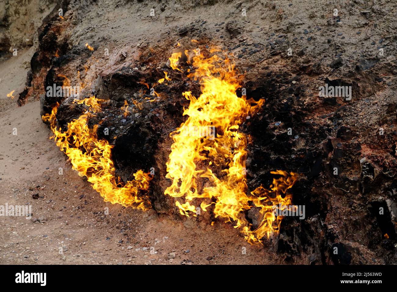 Yanar Dag (burning mountain, brennender Berg, égő hegy), Absheron ...