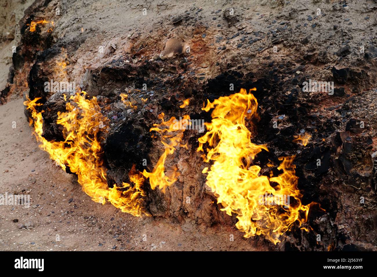 Yanar Dag (burning mountain, brennender Berg, égő hegy), Absheron ...