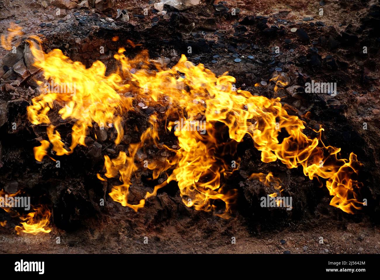 Brennender berg hi-res stock photography and images - Alamy