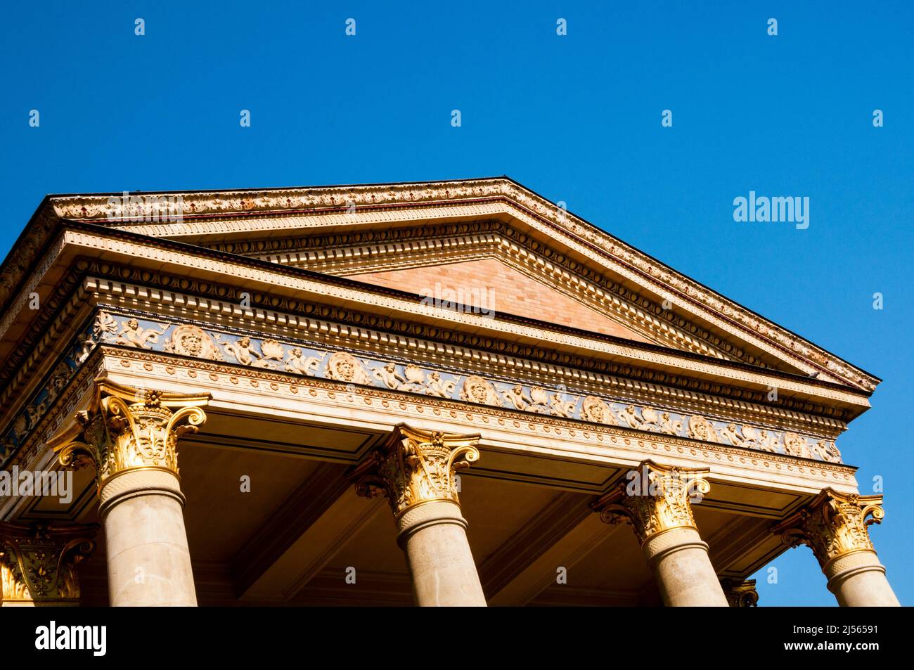 Hungarian greek revival architecture hi-res stock photography and ...