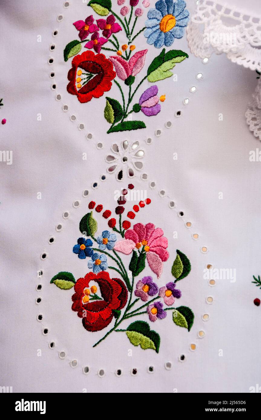 Hungarian embroidery hi-res stock photography and images - Alamy