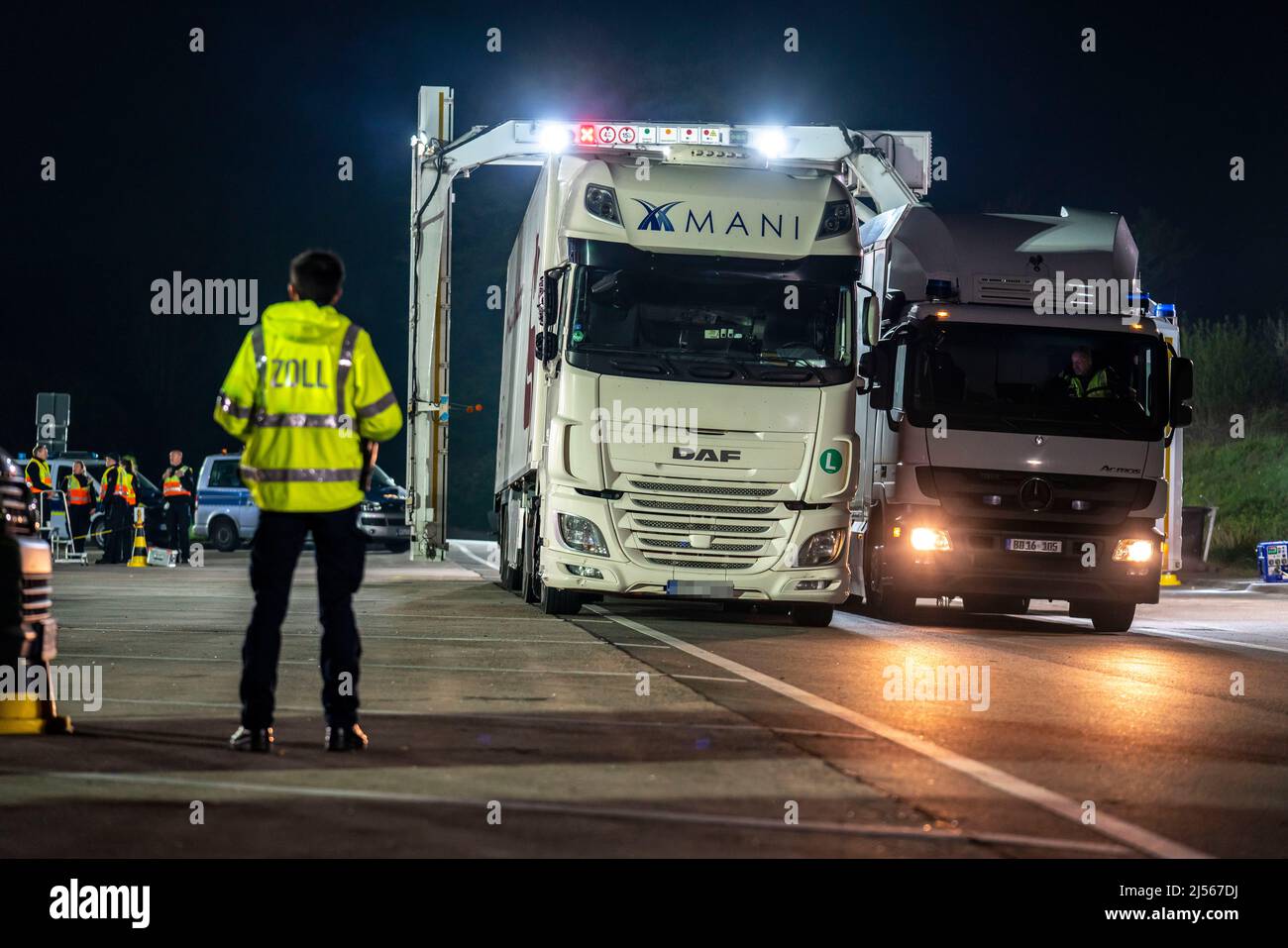 X-ray control system of the customs, can x-ray whole trucks and check ...