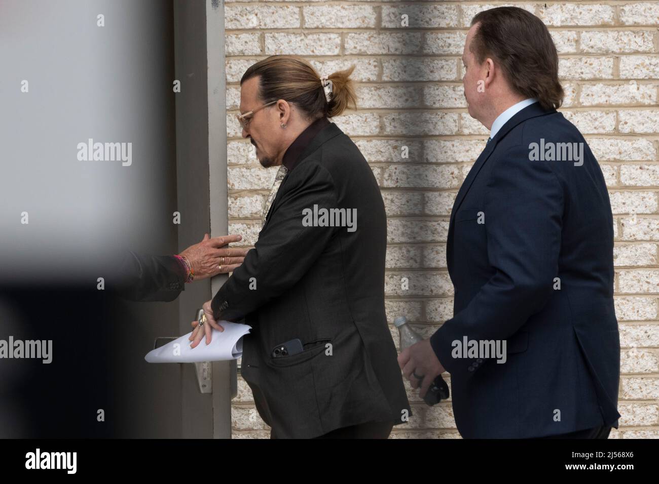 Fairfax, VA. 19th Apr, 2022. Actor Johnny Depp returns to the courtroom ...