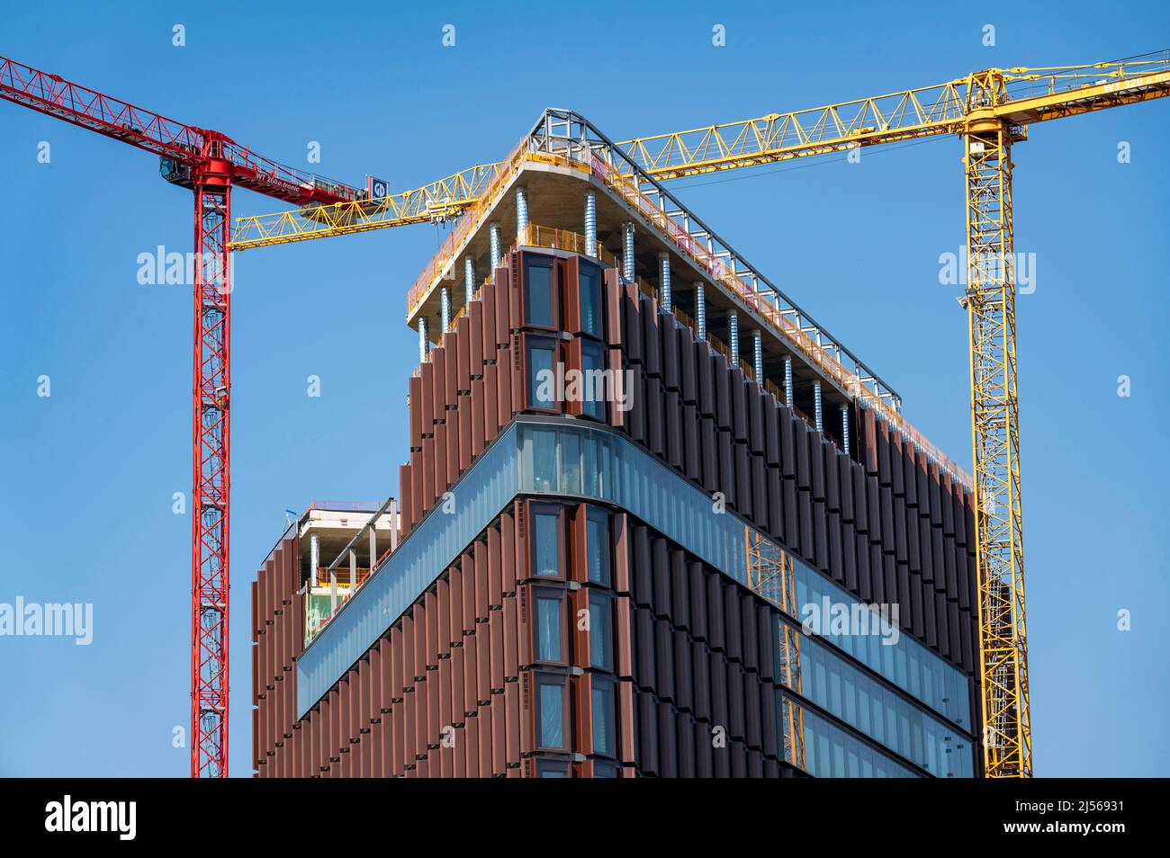 New construction of an office building at Kennedydamm, in Düsseldorf ...