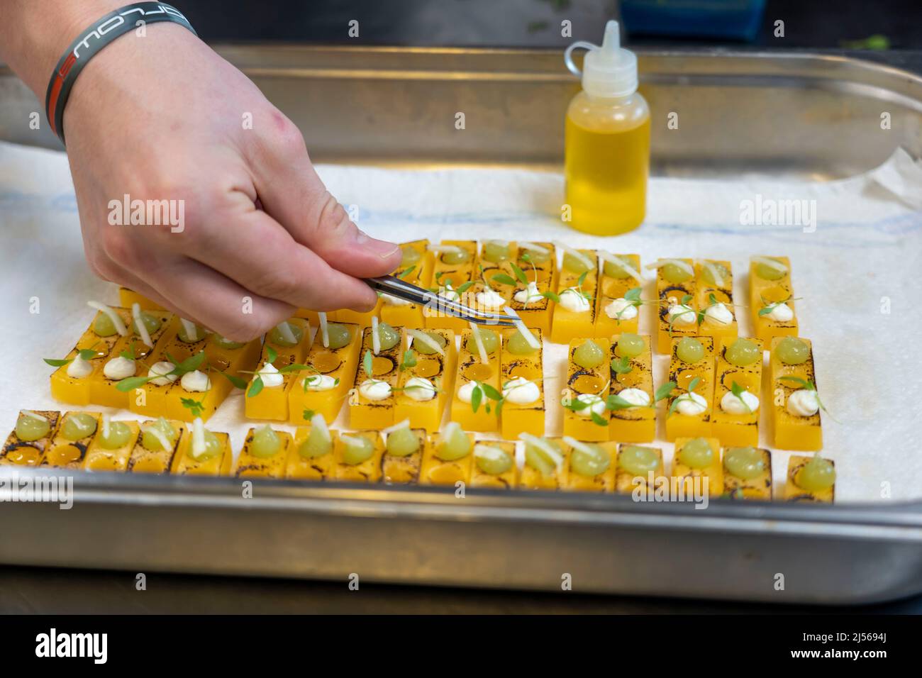 Kitchen of an upscale restaurant, starters are prepared Stock Photo - Alamy