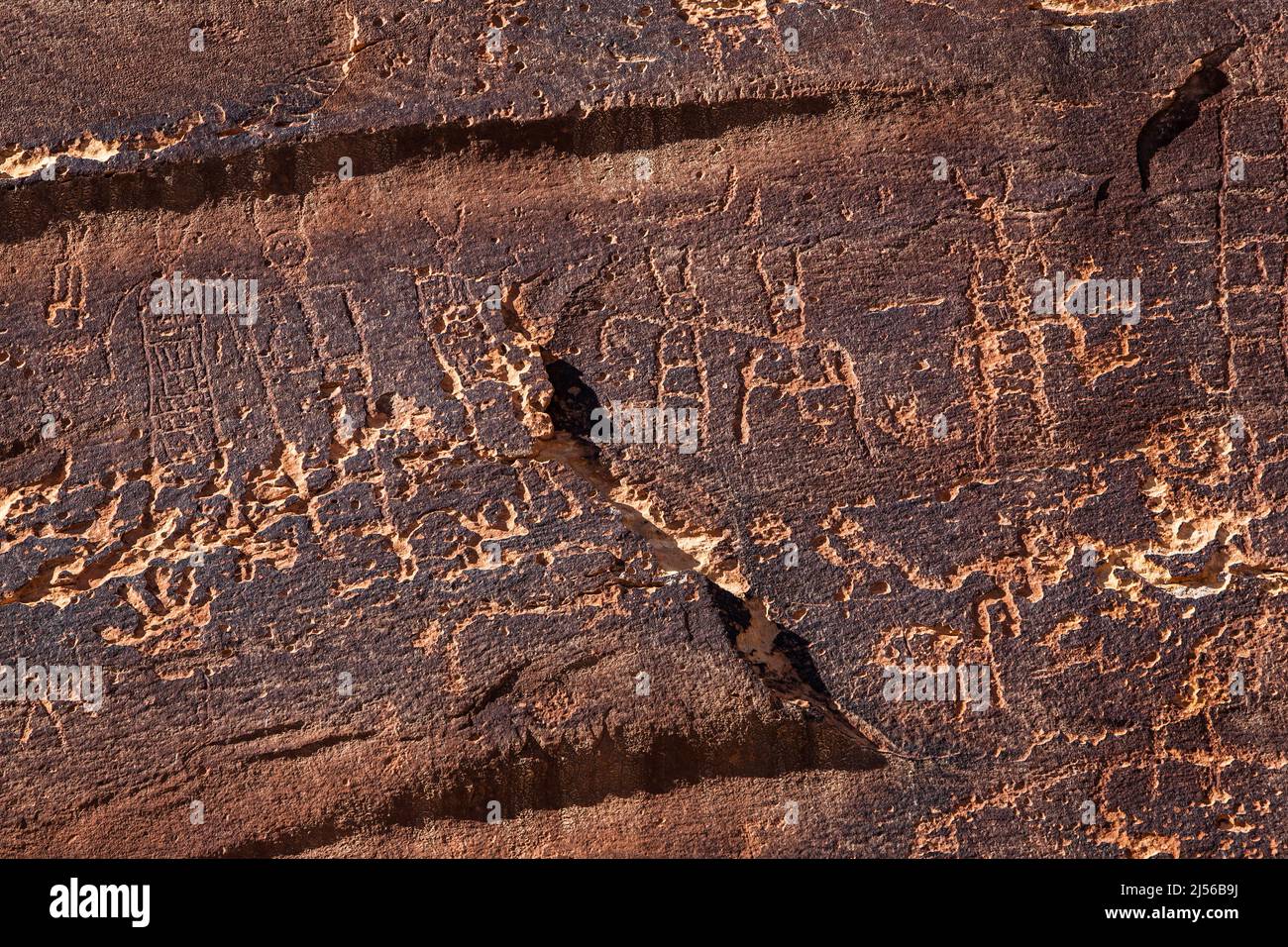 Anthropomorphic figures on the Sand Island Rock Art Panel in the canyon ...