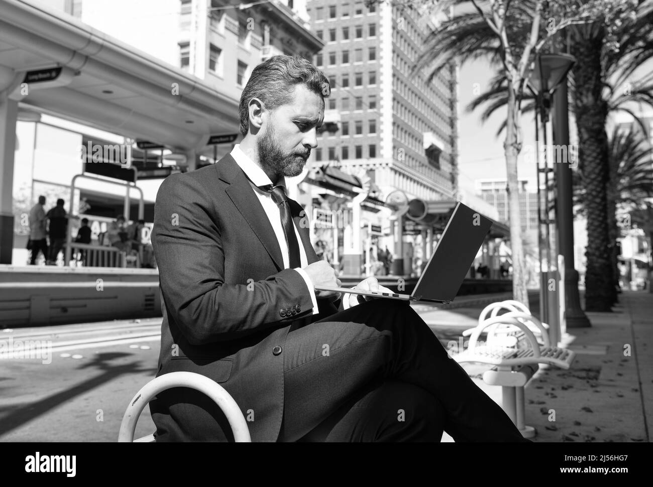 Programmer man hi-res stock photography and images - Alamy