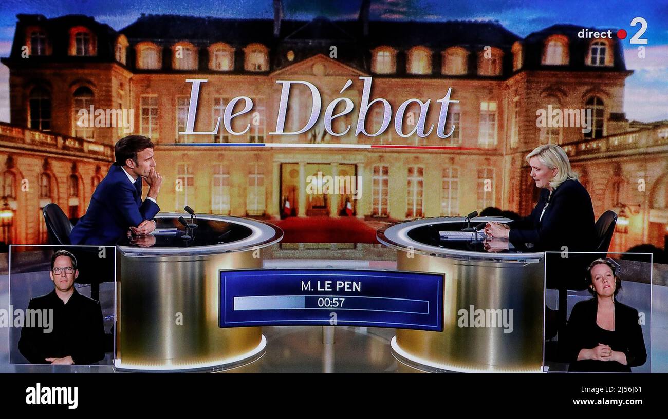 Macron le pen debate hi-res stock photography and images - Alamy