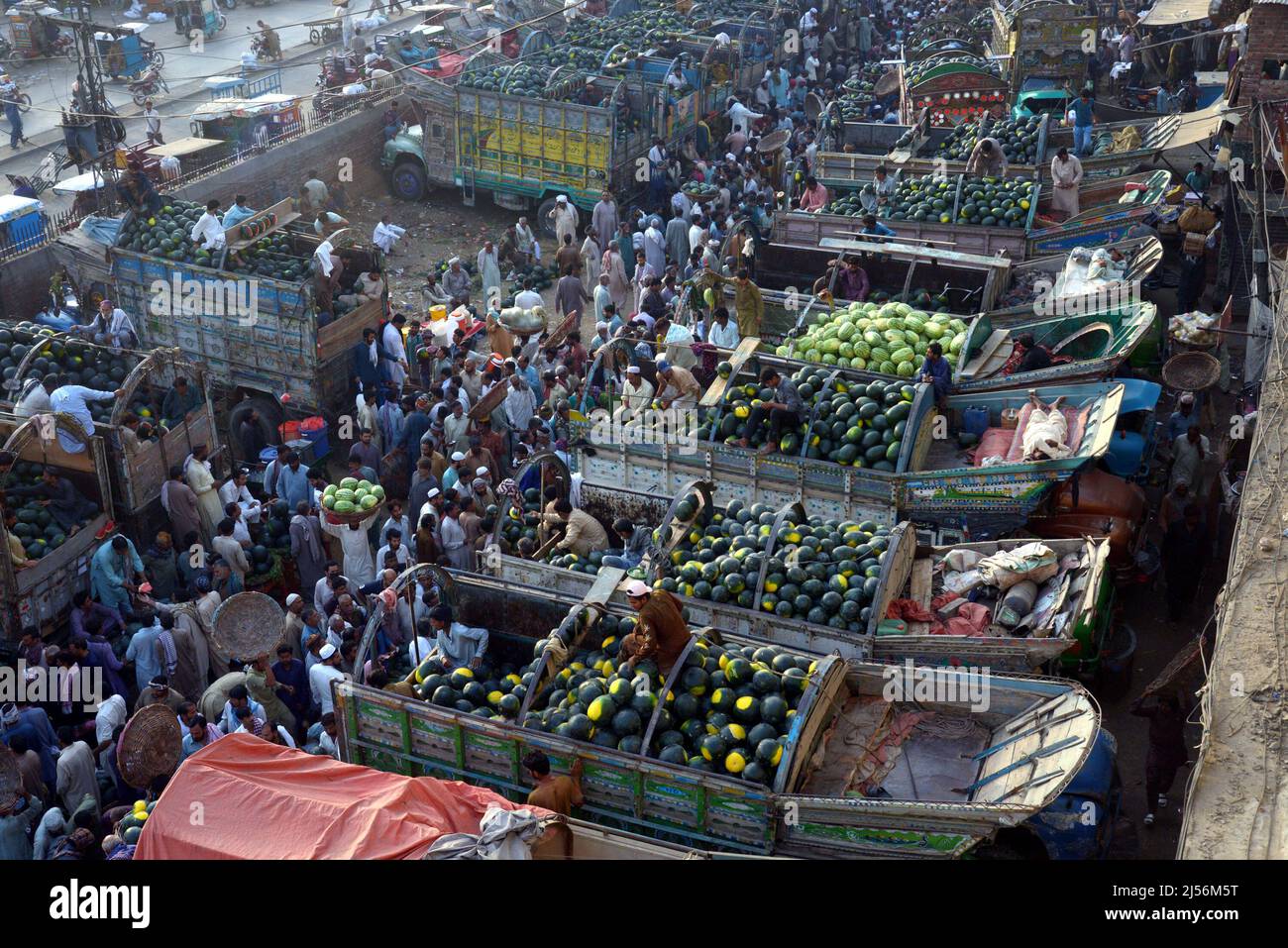 Lahore, Punjab, Pakistan. 20th Apr, 2022. A large number of Pakistani ...