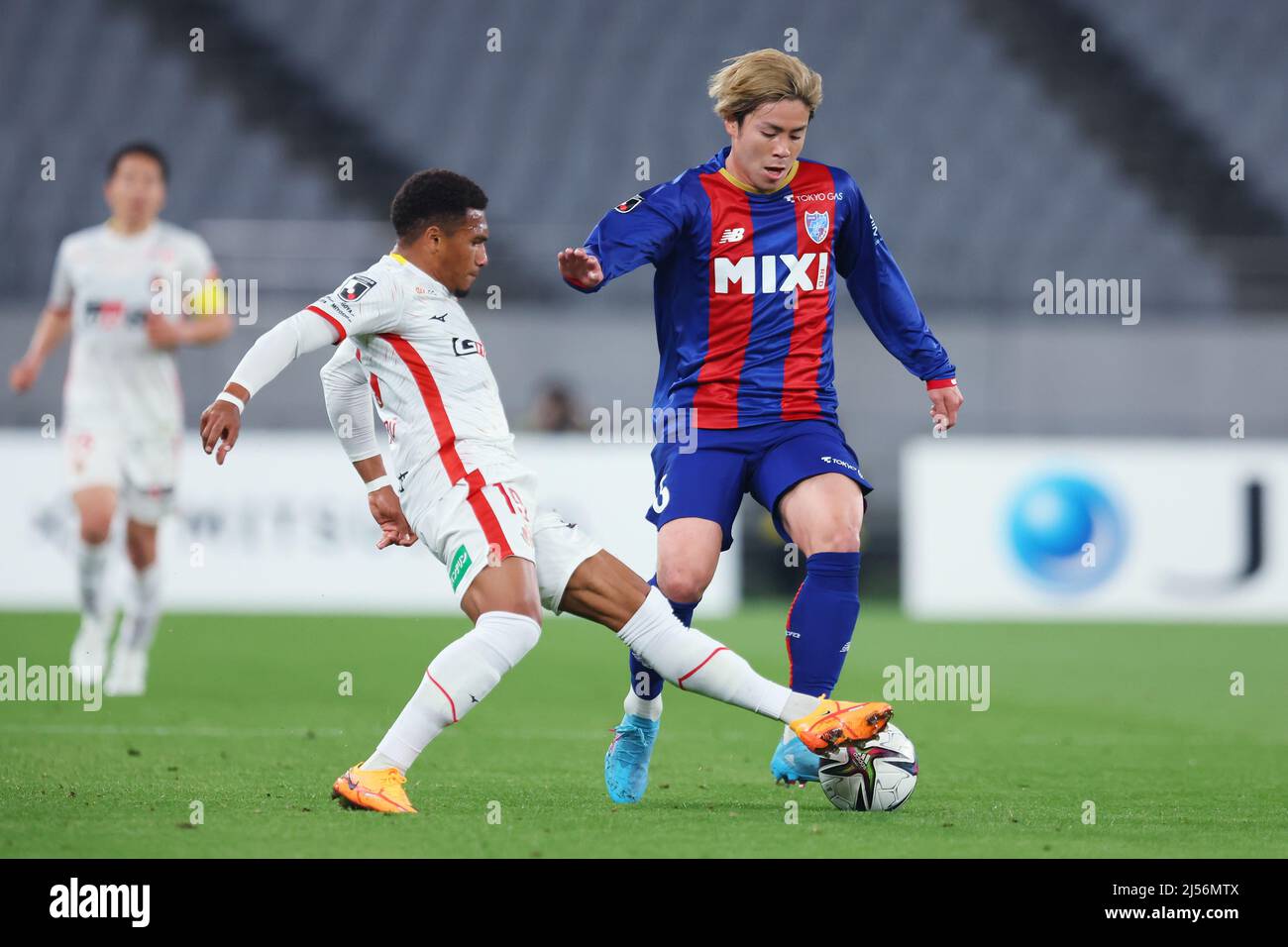 Ajinomoto Stadium, Tokyo, Japan. 20th Apr, 2022. (L to R) Mateus Castro ...