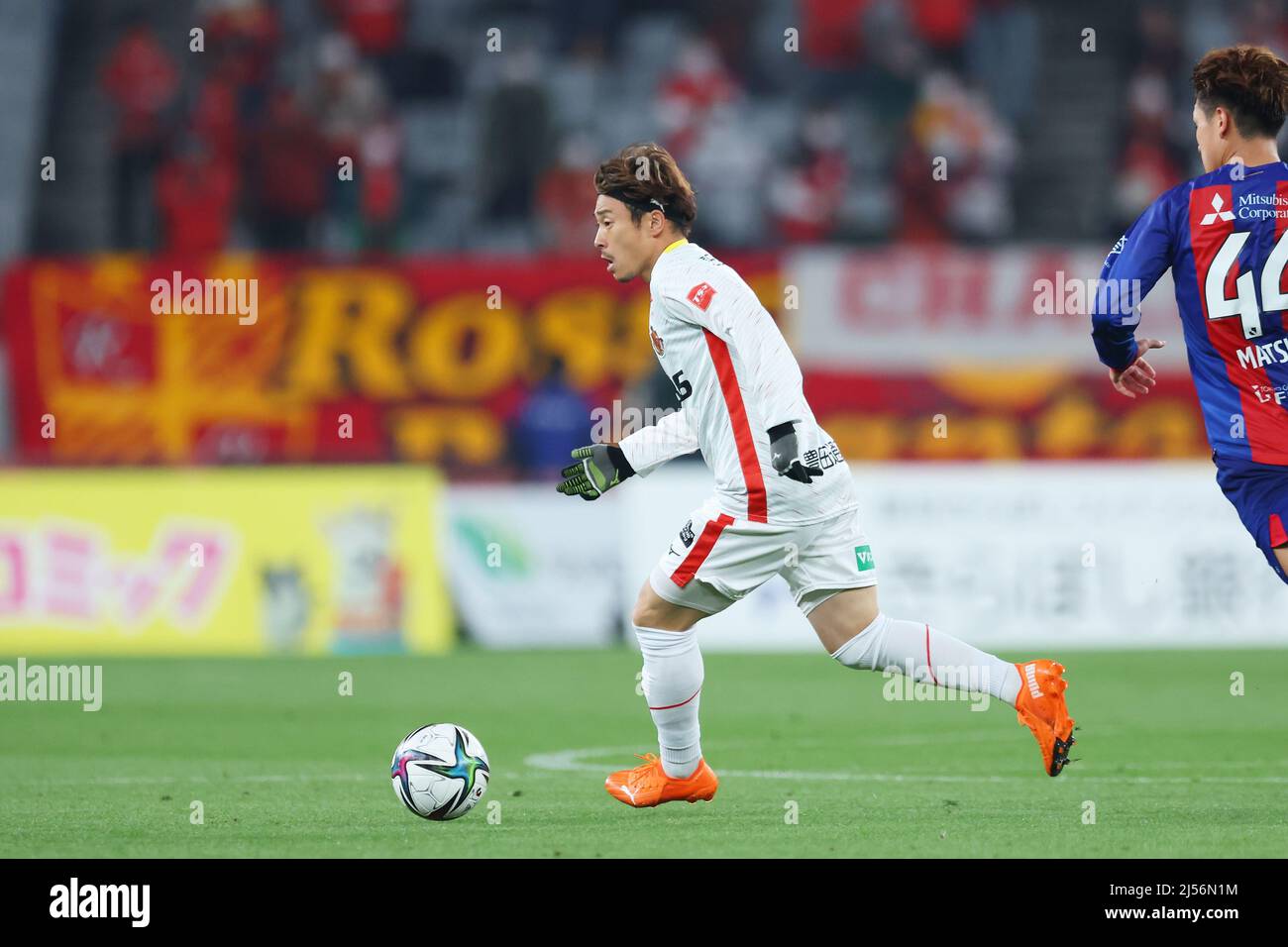 Ajinomoto Stadium, Tokyo, Japan. 20th Apr, 2022. Hiroyuki Abe (Grampus ...