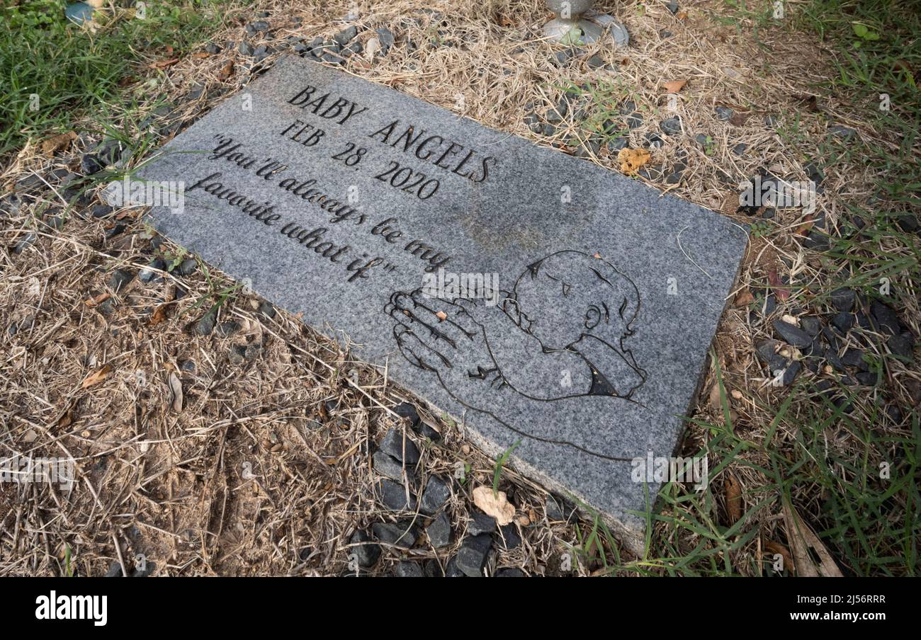 Austin, Texas, USA. 21st Oct, 2021. The grave sites of "Baby Angels" in ...