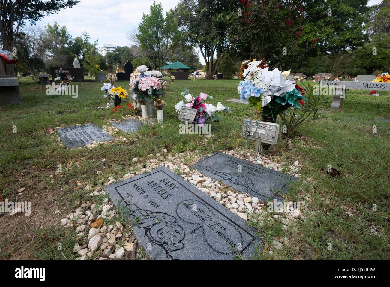 Austin, Texas, USA. 21st Oct, 2021. The grave sites of "Baby Angels" in ...