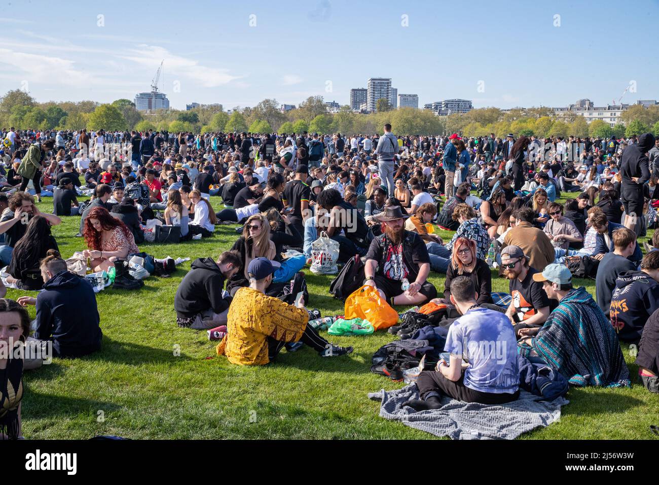 Hyde park 420 2022 hi-res stock photography and images - Alamy
