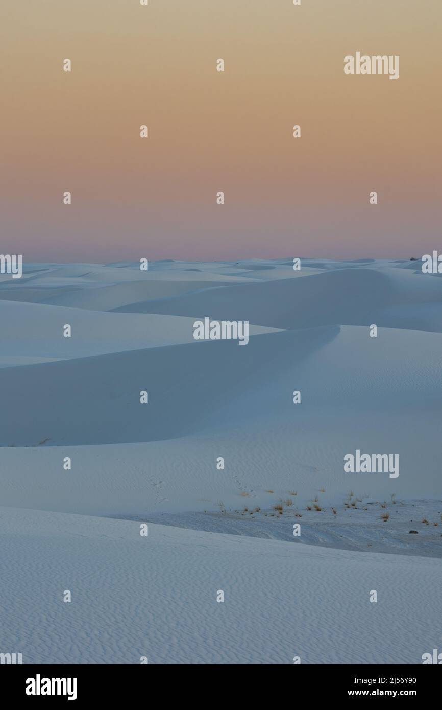 Blue hour at the gypsum sand dunes in White Sands National Park Stock ...