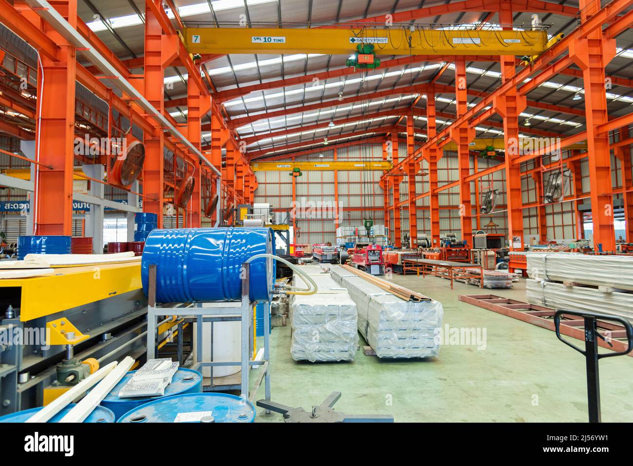 Modern sheet metal facility hi-res stock photography and images - Alamy