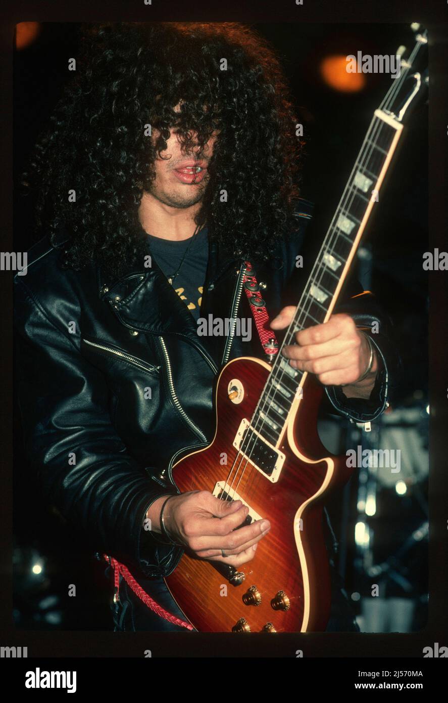 Slash guns n roses 1989 hi-res stock photography and images - Alamy