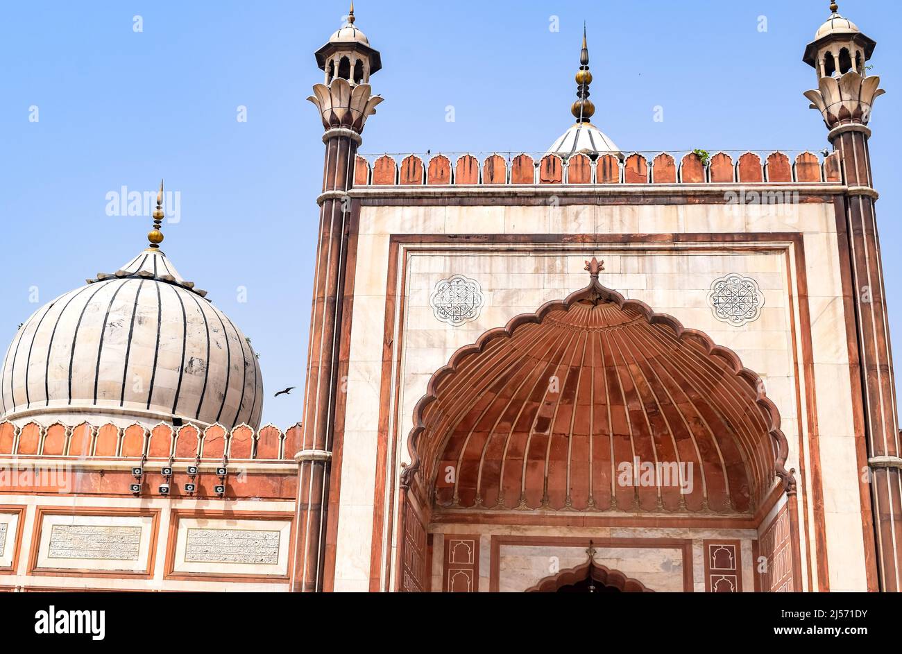 The Spectacular Architecture Of The Great Friday Mosque Jama Masjid