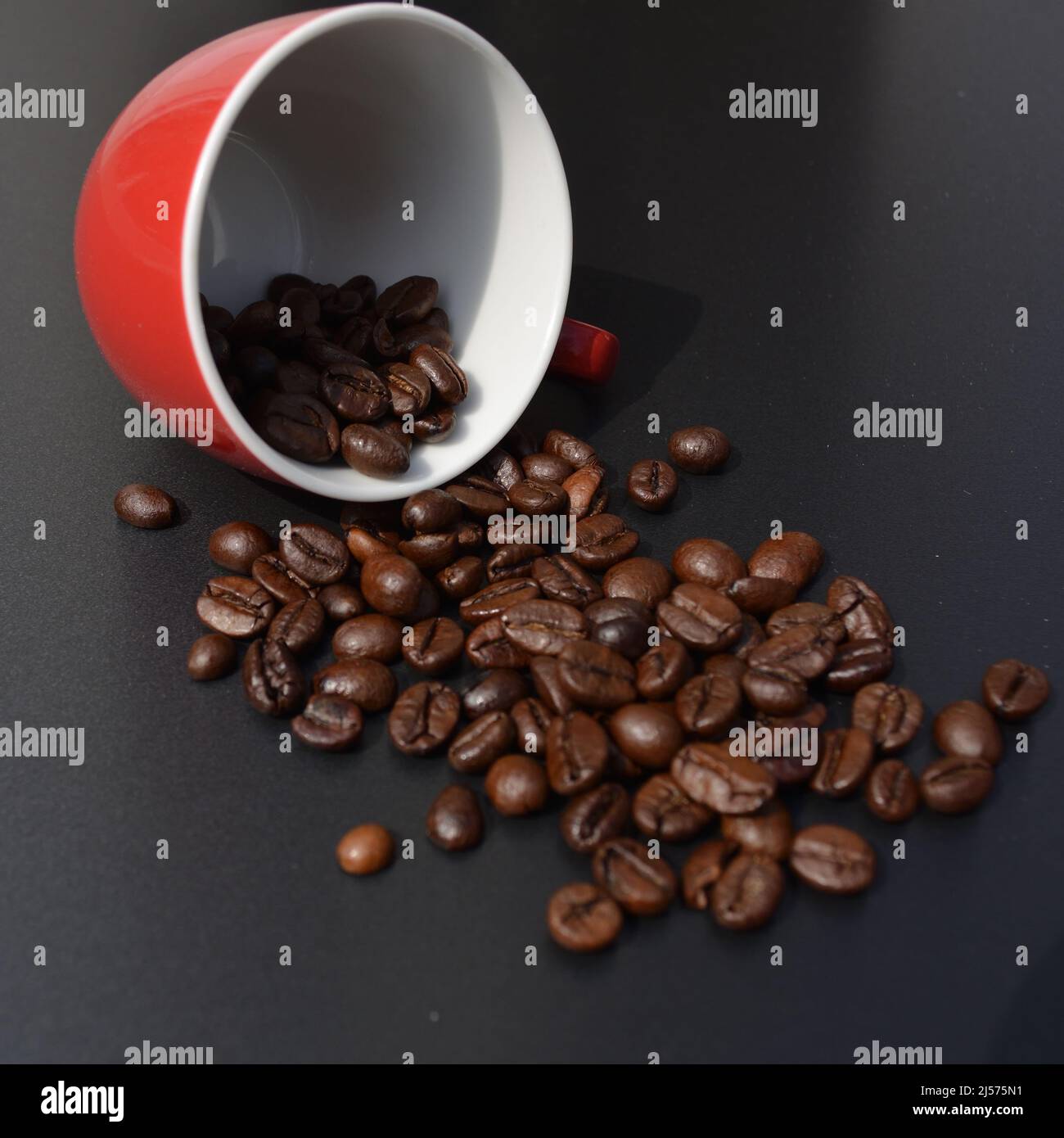 Scattered Coffee Beans Stock Photo - Alamy
