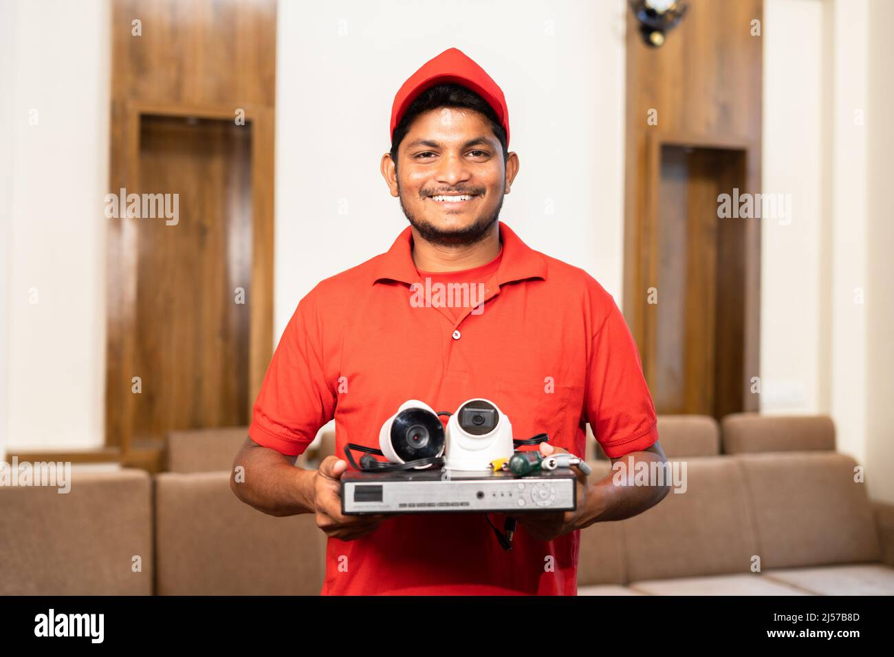 Installing cctv system hi-res stock photography and images - Alamy