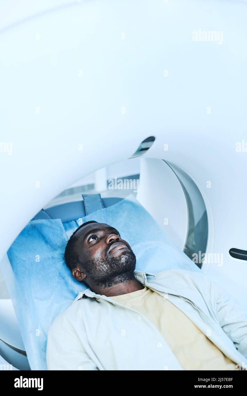 Mri scan machine african american hi-res stock photography and images ...