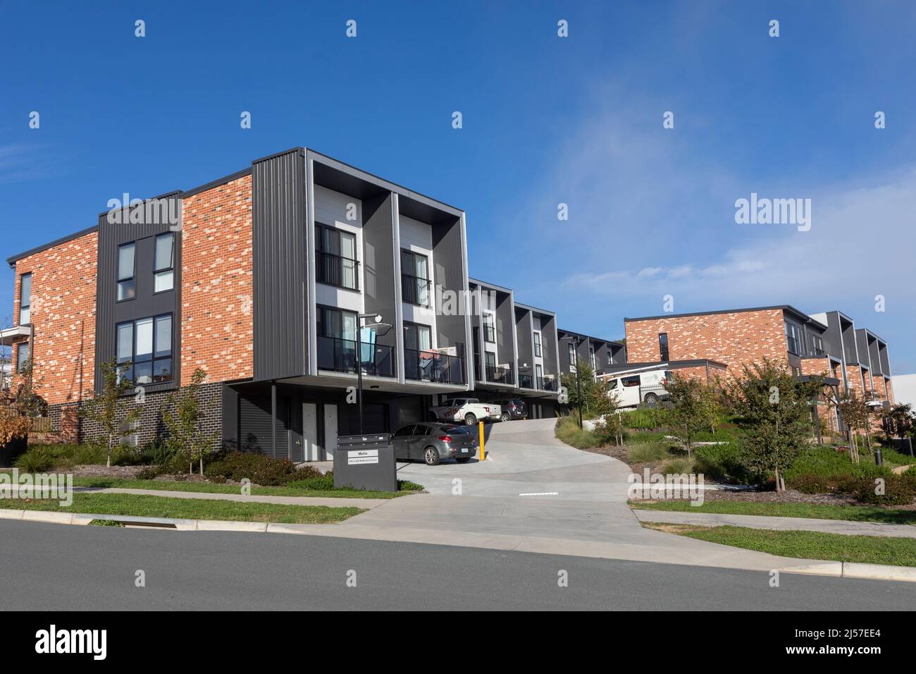 Australian suburban homes hi-res stock photography and images - Alamy