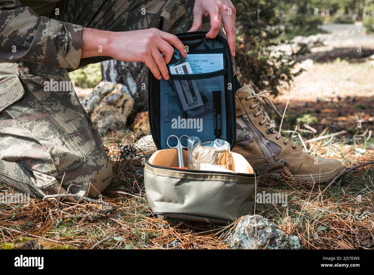 Military first aid kit hi-res stock photography and images - Alamy
