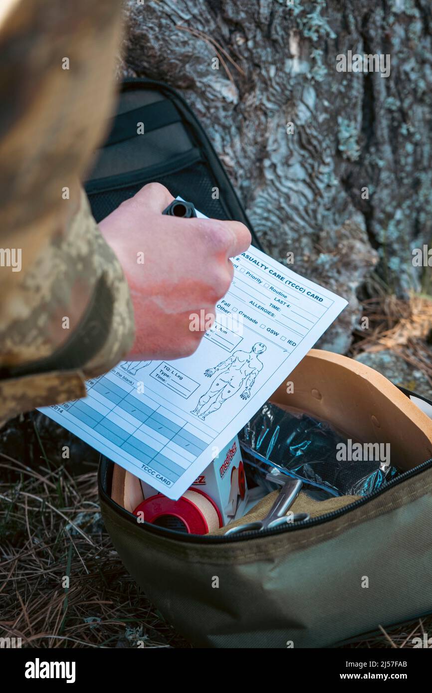 Military medical equipment hi-res stock photography and images - Alamy