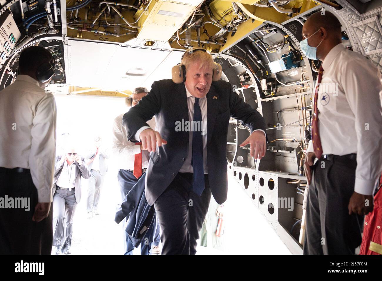 Prime Minister Boris Johnson boards an Indian military Chinook ...