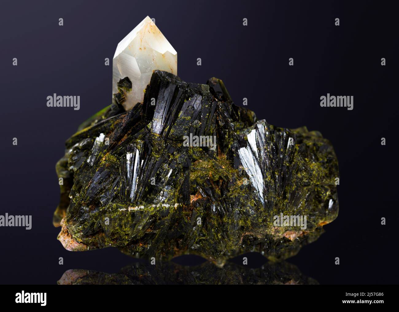 Epidote marble hi-res stock photography and images - Alamy