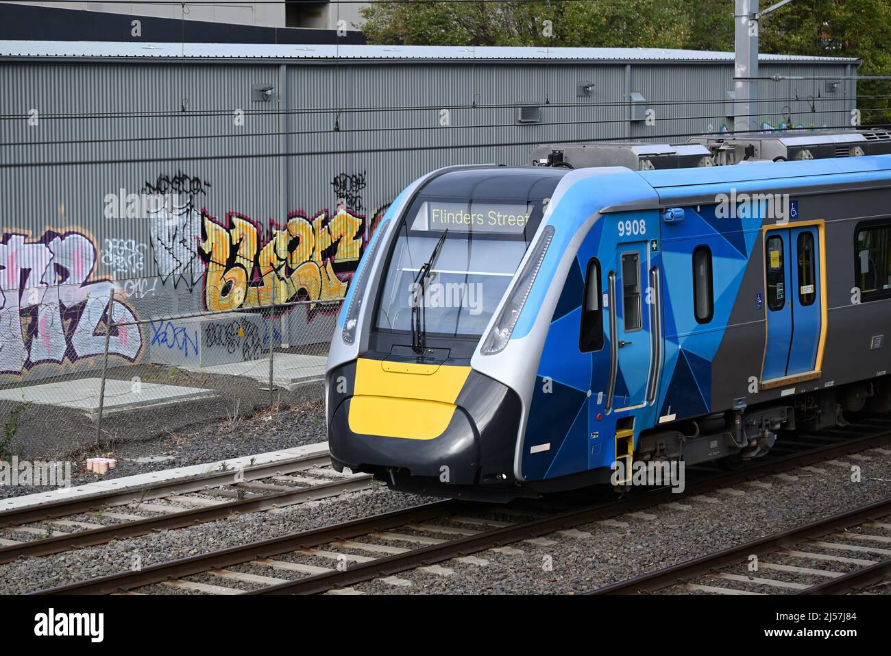 Front end of a Flinders St bound HCMT, with latest Metro Trains ...