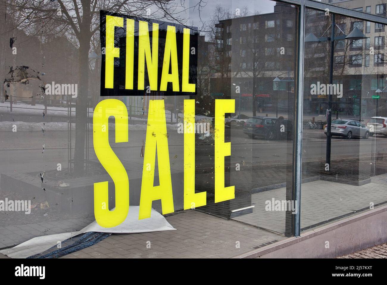 Final sign off hi-res stock photography and images - Alamy