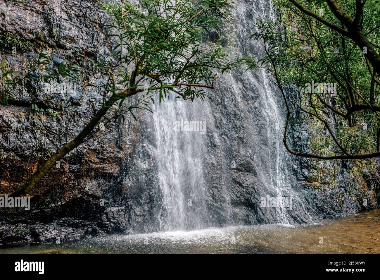 Kaeng Nyui waterfall in Vang Vieng, Laos Stock Photo - Alamy