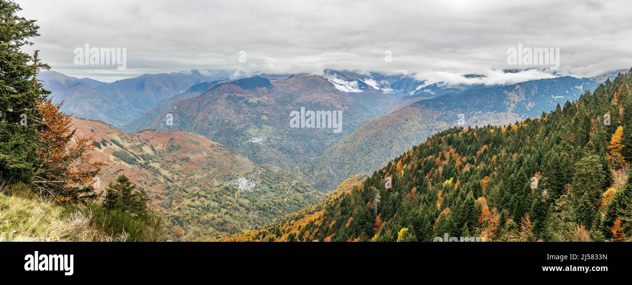 Toran valley aran valley lleida hi-res stock photography and images - Alamy