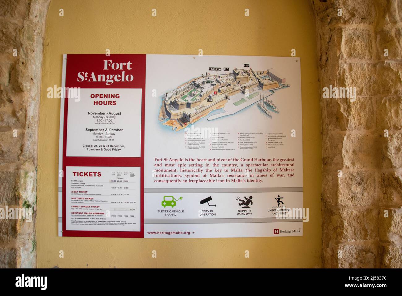 Medieval fort map hi-res stock photography and images - Alamy