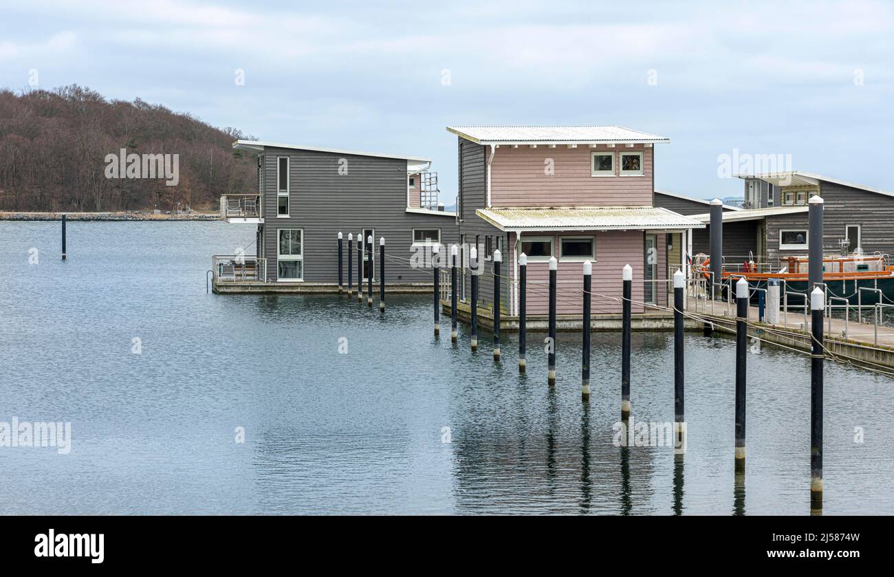 Pile dwellings as holiday homes with boat mooring, Tiny House, marina ...