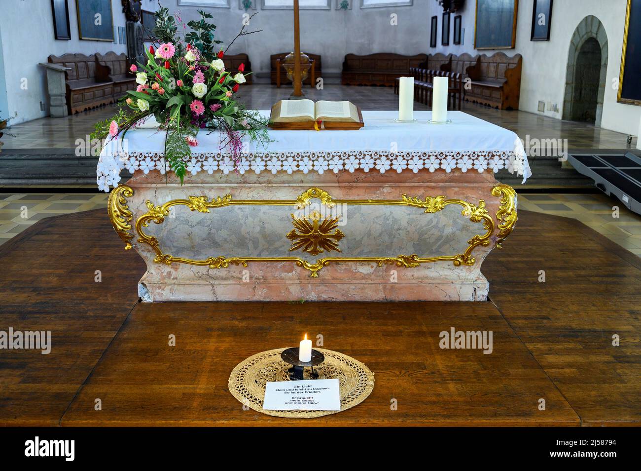 Parish church altar hi-res stock photography and images - Alamy