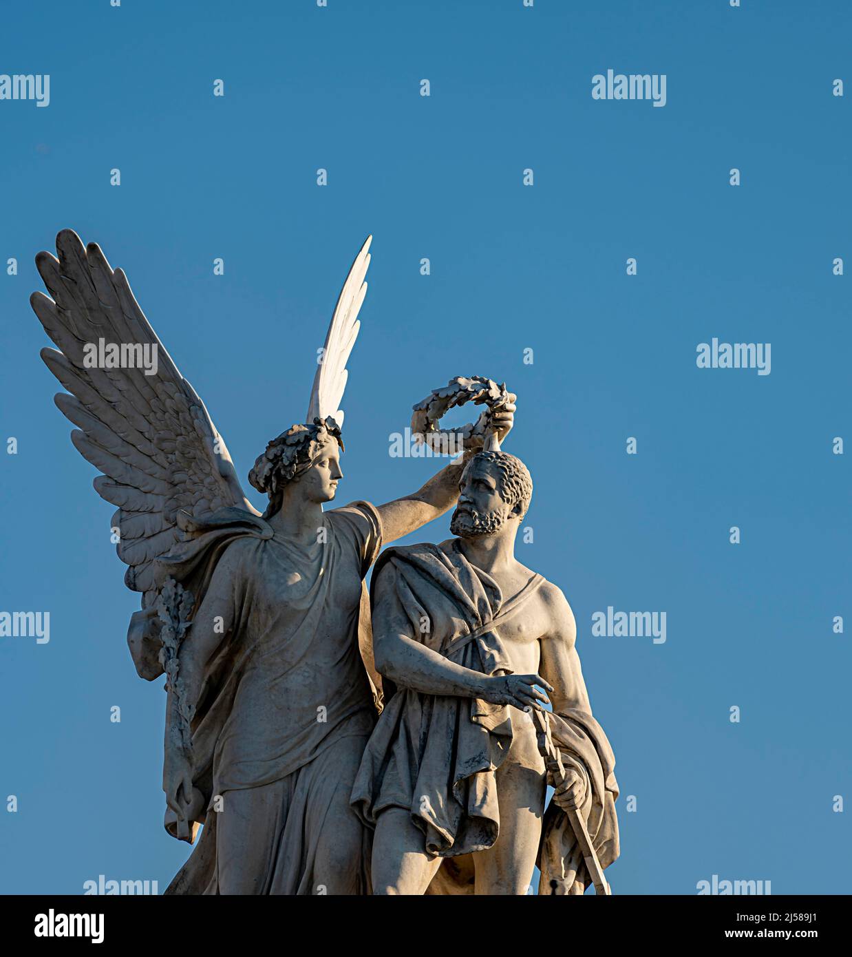 Statue, figures by the sculptors Shadow and Rauch on the Schlossbruecke ...