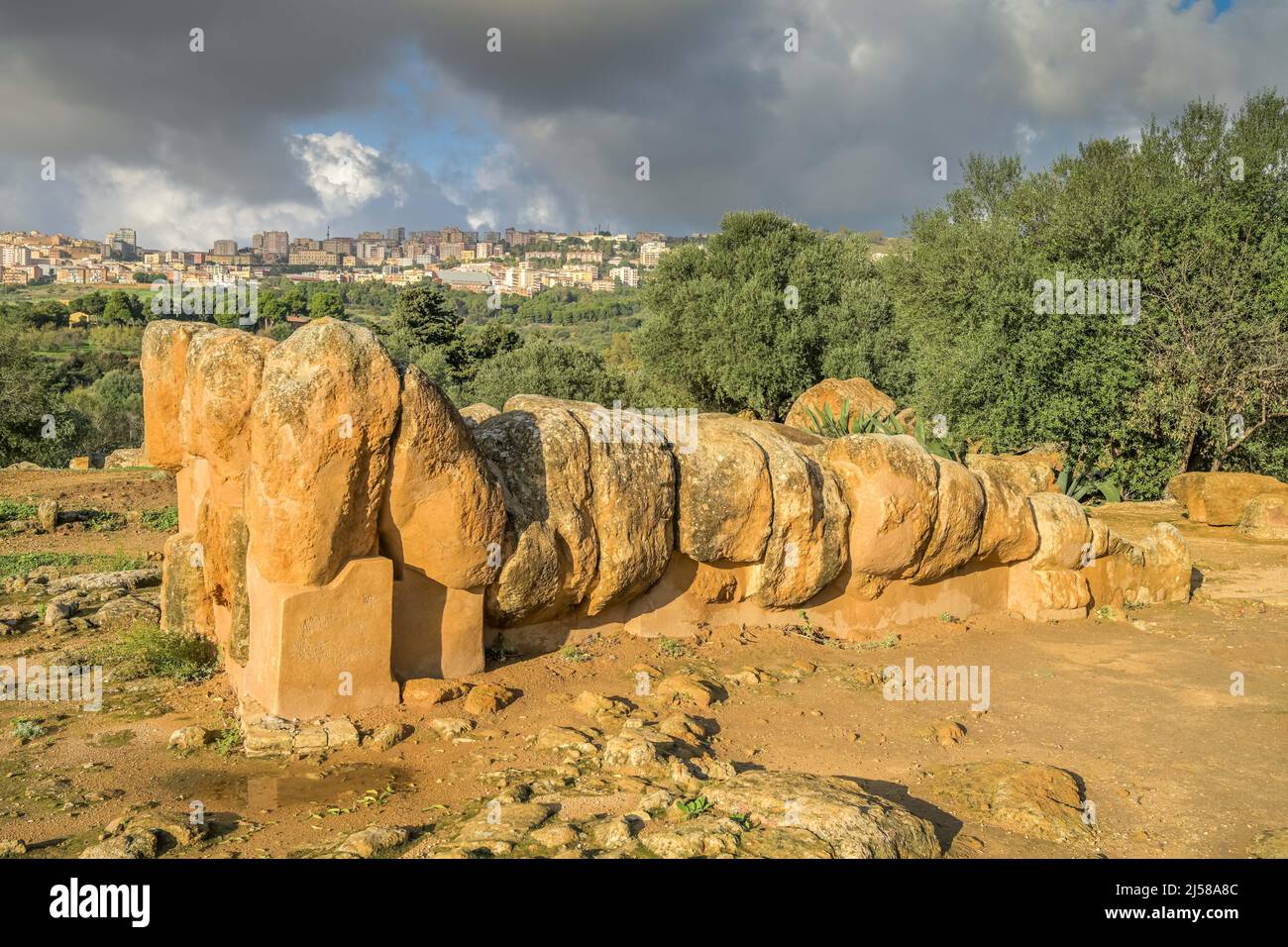 Ruin of an Atlas, giant figure, Temple of Olympian Zeus, Valle dei ...