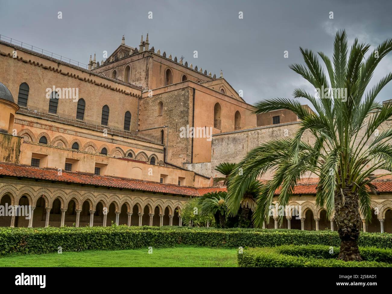 Catholic cathedral monreale palermo province hi-res stock photography ...