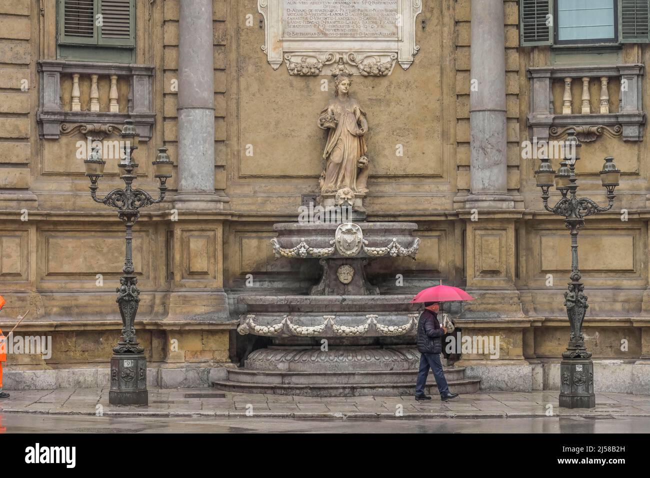 Piazza Quattro Canti, corner of la Loggia neighbourhood with patron saint Oliva, Palermo, Sicily ...