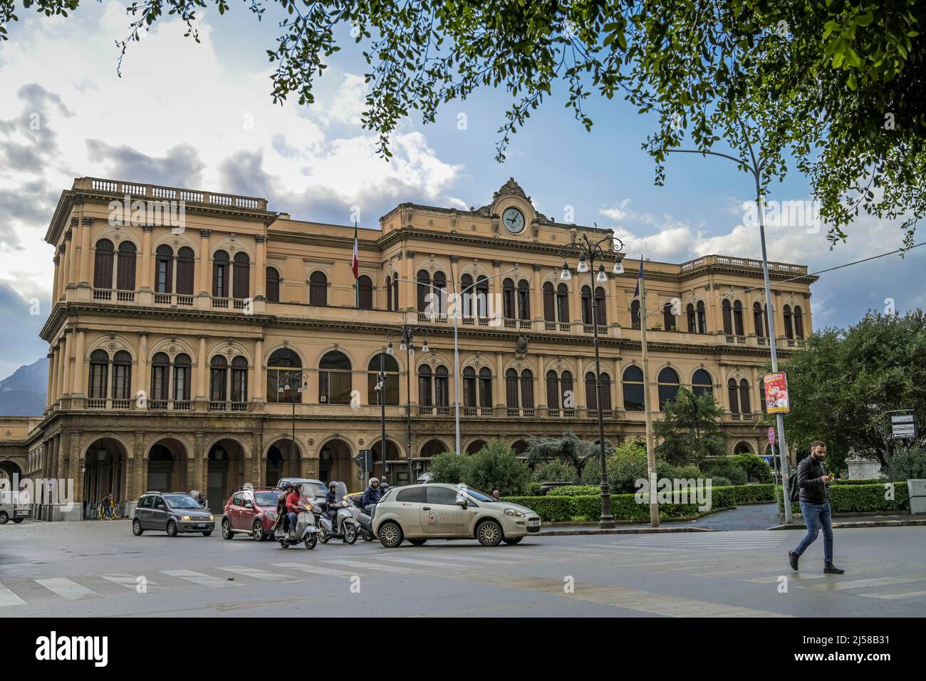 Palermo Centrale railway station, Palermo, Sicily, Italy Stock Photo ...