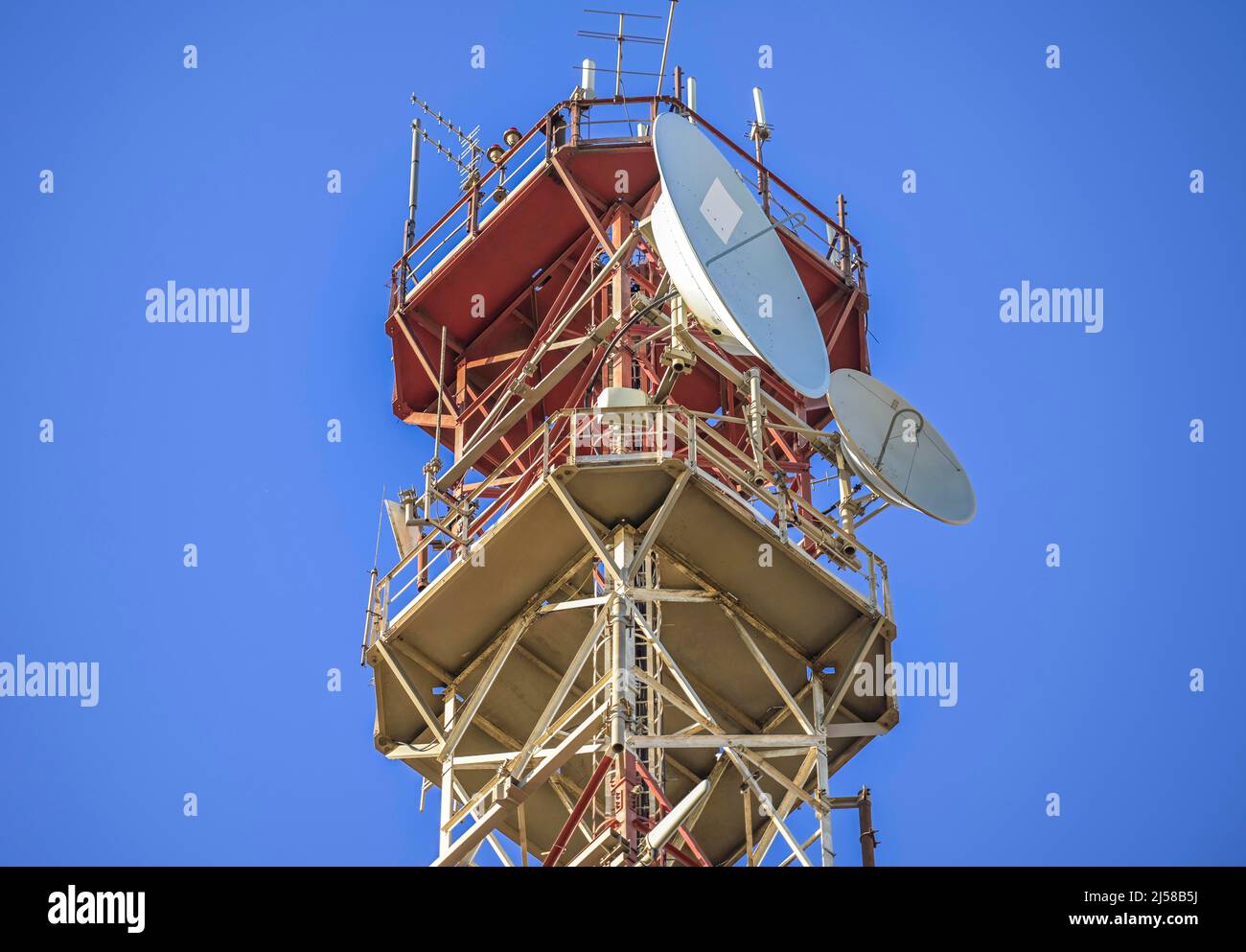 Mobile phone tower italy hi-res stock photography and images - Alamy