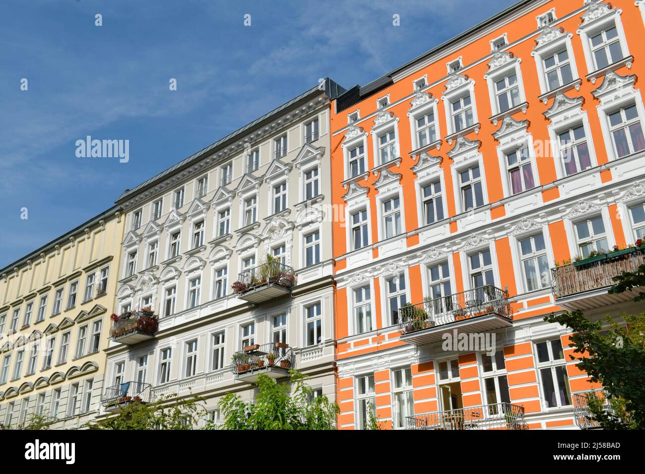 Old buildings, Oderberger Strasse, Prenzlauer Berg, Pankow, Berlin ...